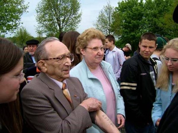 "Ich habe Auschwitz überlebt!" – Interview mit Alex Deutsch zum 75 ...